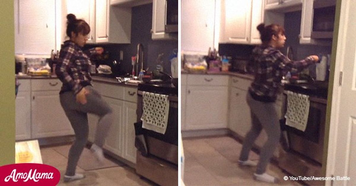 Un Fils Surprend Sa Mère En Train De Danser Pendant Quelle Cuisine Et 2587