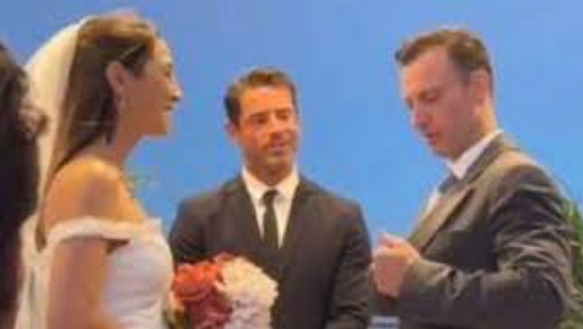 Le marié cache un secret à sa fiancée, mais le karma a fait son travail ...