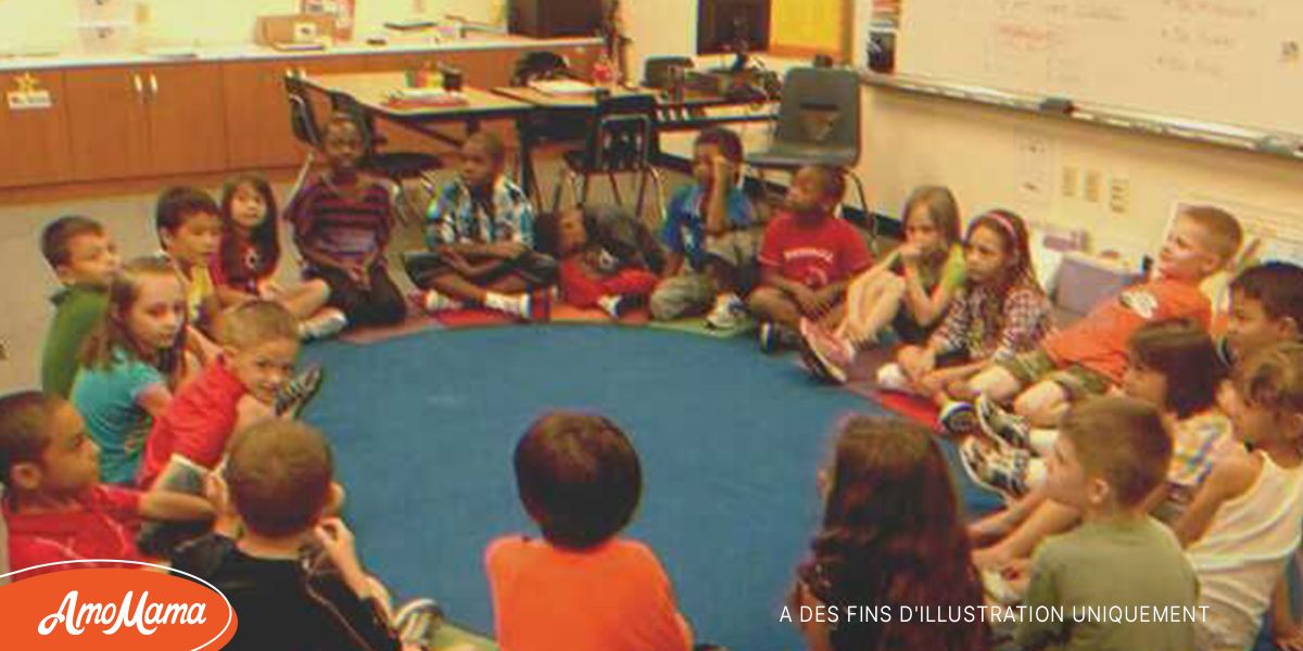 Des camarades de classe se moquent d'un pauvre garçon jusqu'à ce qu'il ...