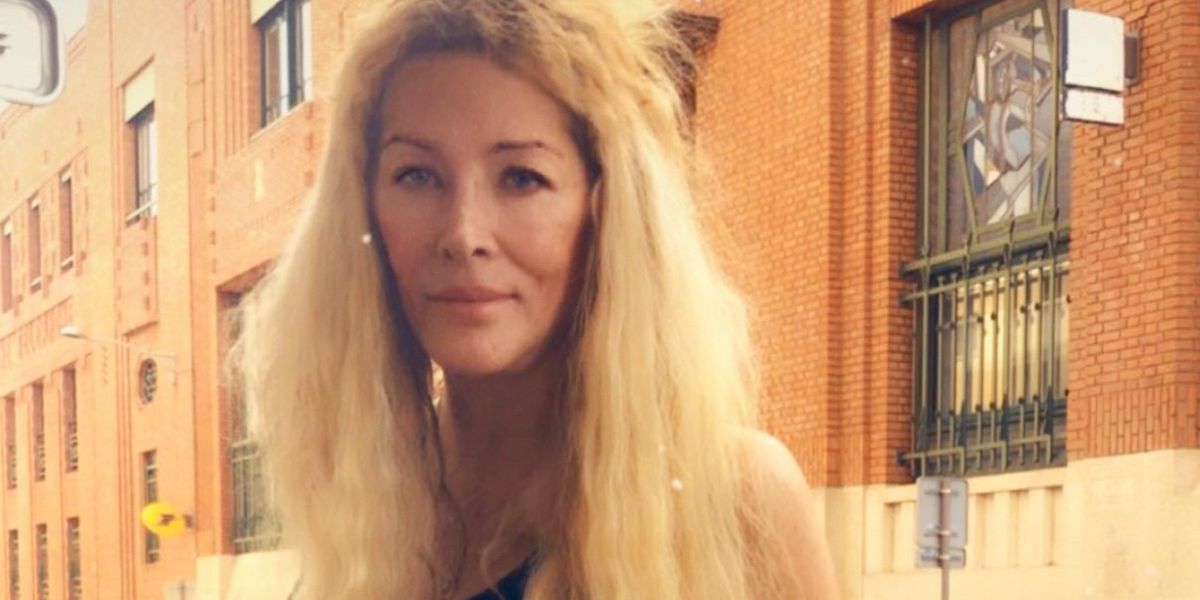 "Elle vit dans un taudis" : Les internautes choqués par cette vidéo de ...