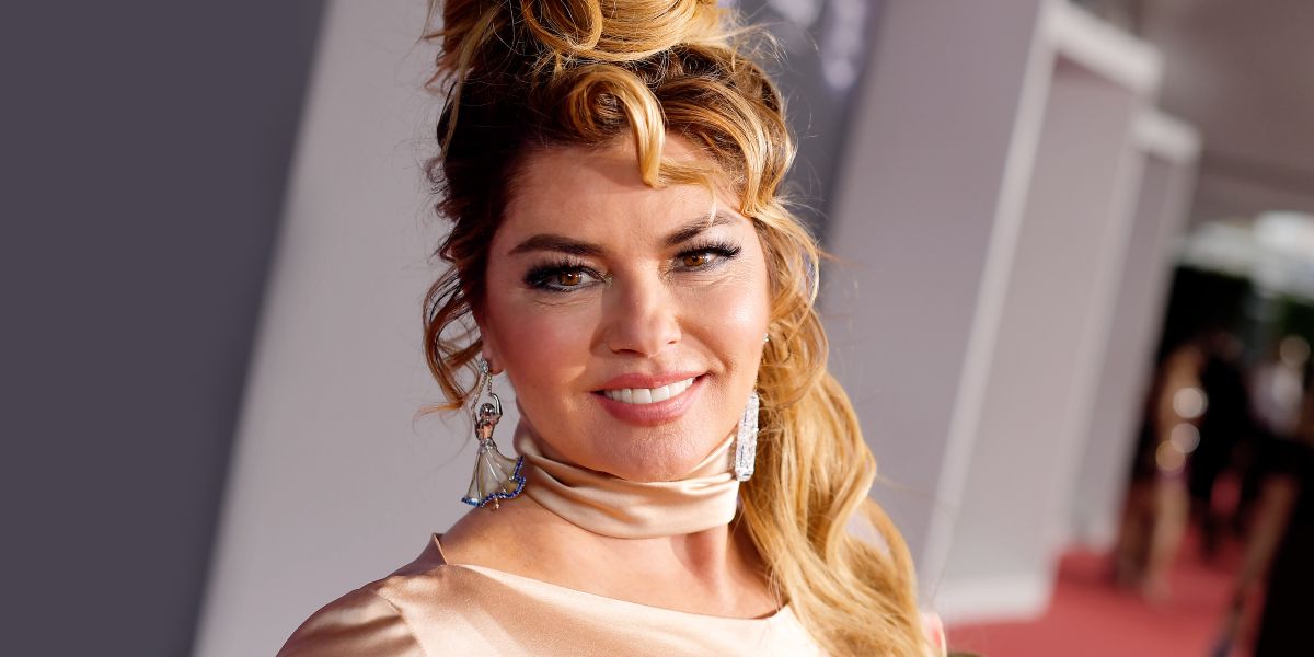 "C'est qui ?" Shania Twain est "méconnaissable" à 58 ans - Sa transformation laisse les fans ...